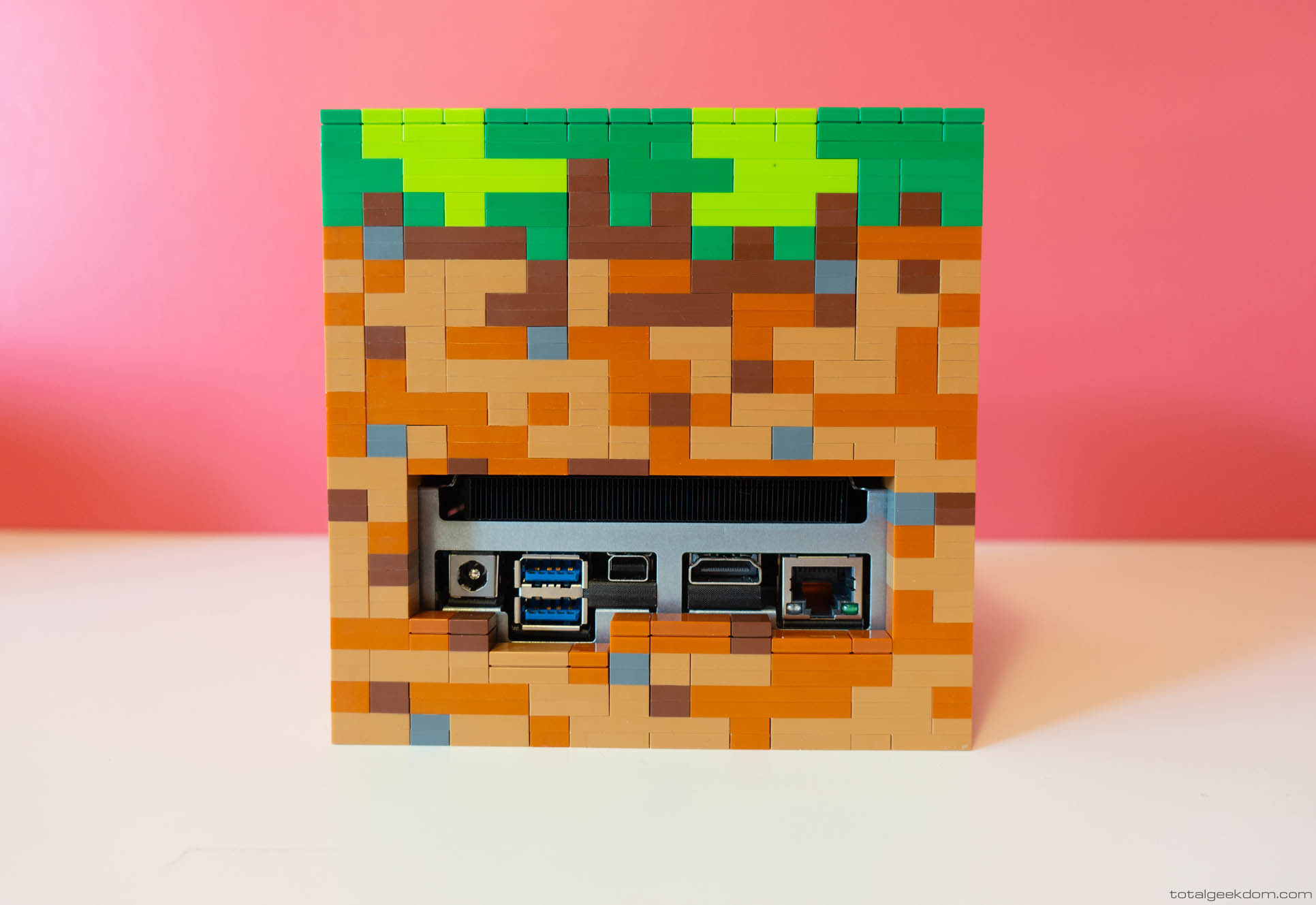 Lego Minecraft Computer | Total Geekdom
